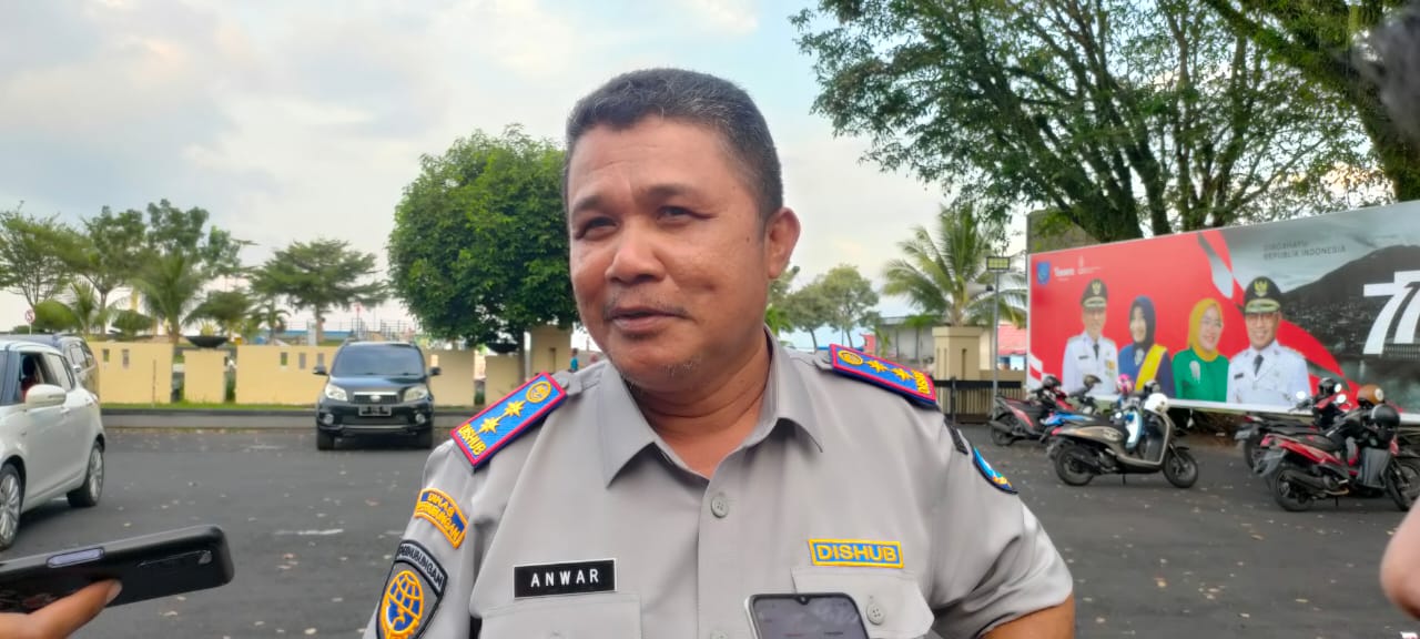 Dishub Ancam Tutup Cafe di Parkiran Pelabuhan Semut - Halmahera Raya Dishub Ancam Tutup Cafe di Parkiran Pelabuhan Semut - Halmahera Raya